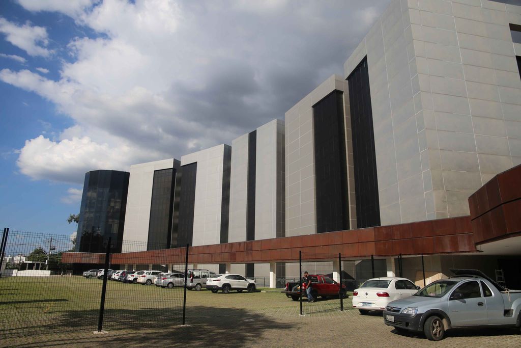 COMPOSIÇÕES FARMACÊUTICAS E USOS NA IMUNOMODULAÇÃO